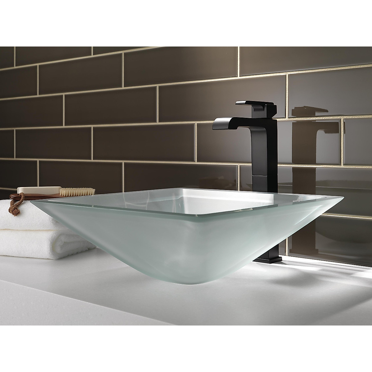 Delta Faucet Ara Vessel Sink Faucet, Matte Black Bathroom Faucet, Single Hole Bathroom Faucet, Single Handle Bathroom Faucet, Matte Black 767LF-BL