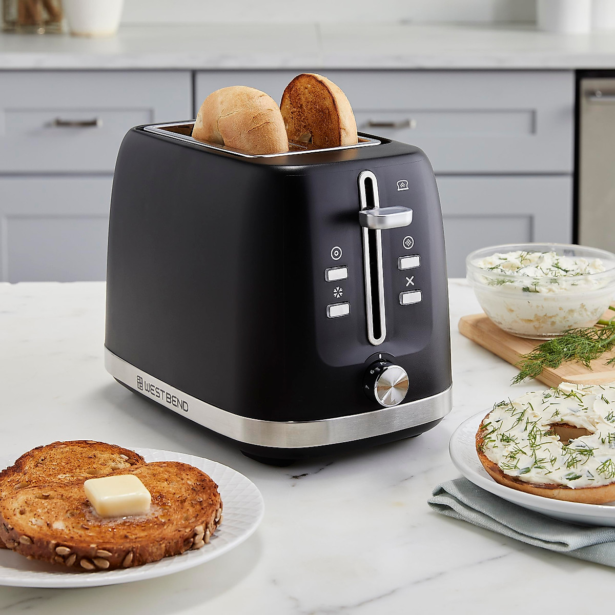West Bend Toaster 2 Slice Extra-Wide and Deep Slots with 3 Functions and 7 Shade Settings Manual Lift Lever and Auto-Shut Off, 750-Watts, Black
