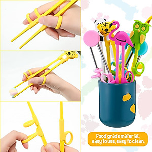 8 Pairs Kids Training Chopsticks Learning Chopstick Helper Children's Learning Chopstick with Auxiliary Device Trainer Chopstick Set Cute Animals Chopsticks for Children Beginners Adults