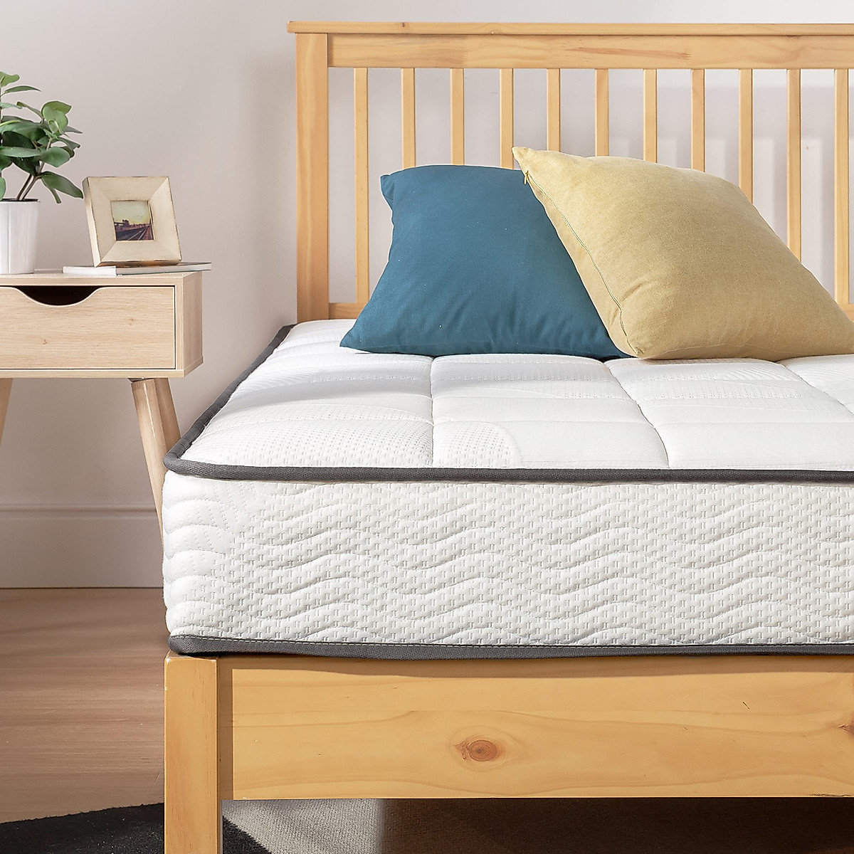 Mellow 8 Inch Classic Bonnell Spring Mattress, Comfort Foam Top with Innerspring Base, CertiPUR-US Certified Foam, Queen,White