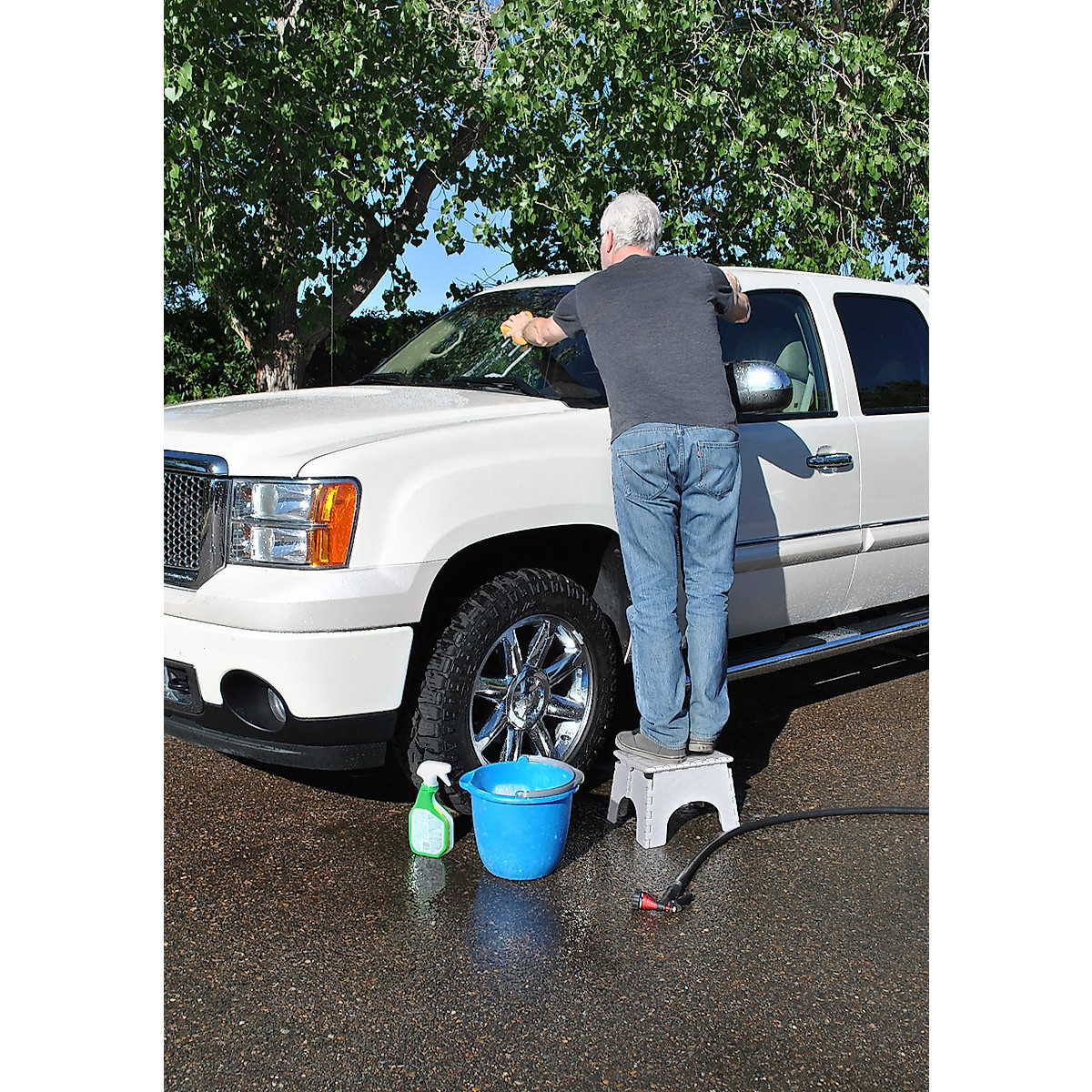 Ultra-Fab Products 56-978003 Step Stool Folding, 1 Pack