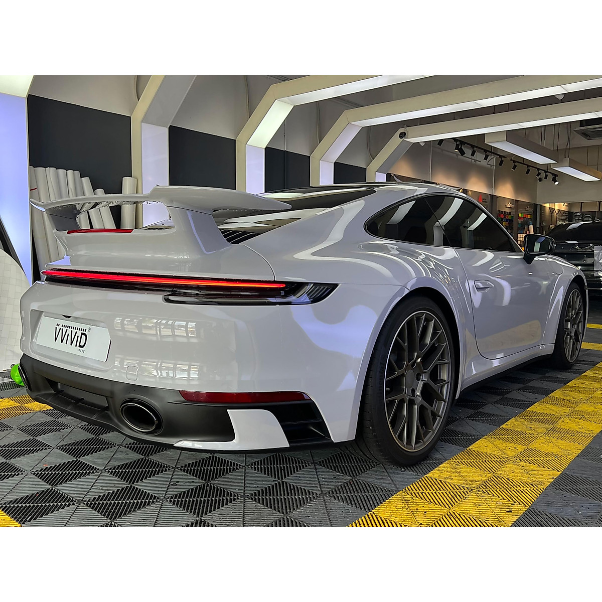 VViViD+ Ultra Gloss Light Chalk Grey Vinyl (1ft x 5ft)