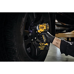 DEWALT DCF901GJ1G1 XTREME 12V MAX* Brushless 1/2 in. Cordless Impact Wrench Kit