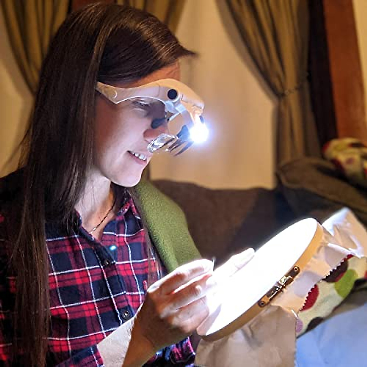 TMANGO Magnifying Glasses with LED Lights,Storage Case | Rechargeable Head Mount Magnifier for Close Up Work, Cross Stitch, Watch Repair, Jewelry，Hobby Crafts,Reading Aid