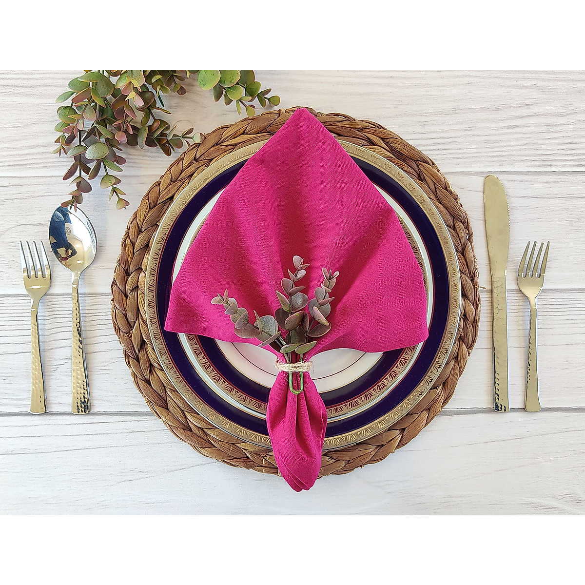 AVKA Studio 100% Cotton Dinner Napkins - Fuchsia Pink Cloth Napkins - 18x18 - Set of 6 - Bright Fabric Napkins for Kitchen or Dining Table - Everyday use, Picnics, Valentines Day - Washable Reusable