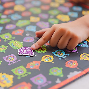 Educational Insights Robot Face Race, Fast Paced Color Recognition Matching Game, for 2-4 Players, Award-Winning Fun Family Board Game for Kids Ages 4+