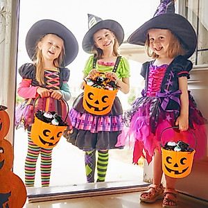 SCIONE 108Pcs Halloween Gooide Bag Stuffers for Kids,Halloween Trick or Treat Toys,Non Candy Halloween Treat Bag Fillers,Halloween Party Favors Toys Bulk for Kids 4-8 8-12,Halloween Pumpkin with Toys