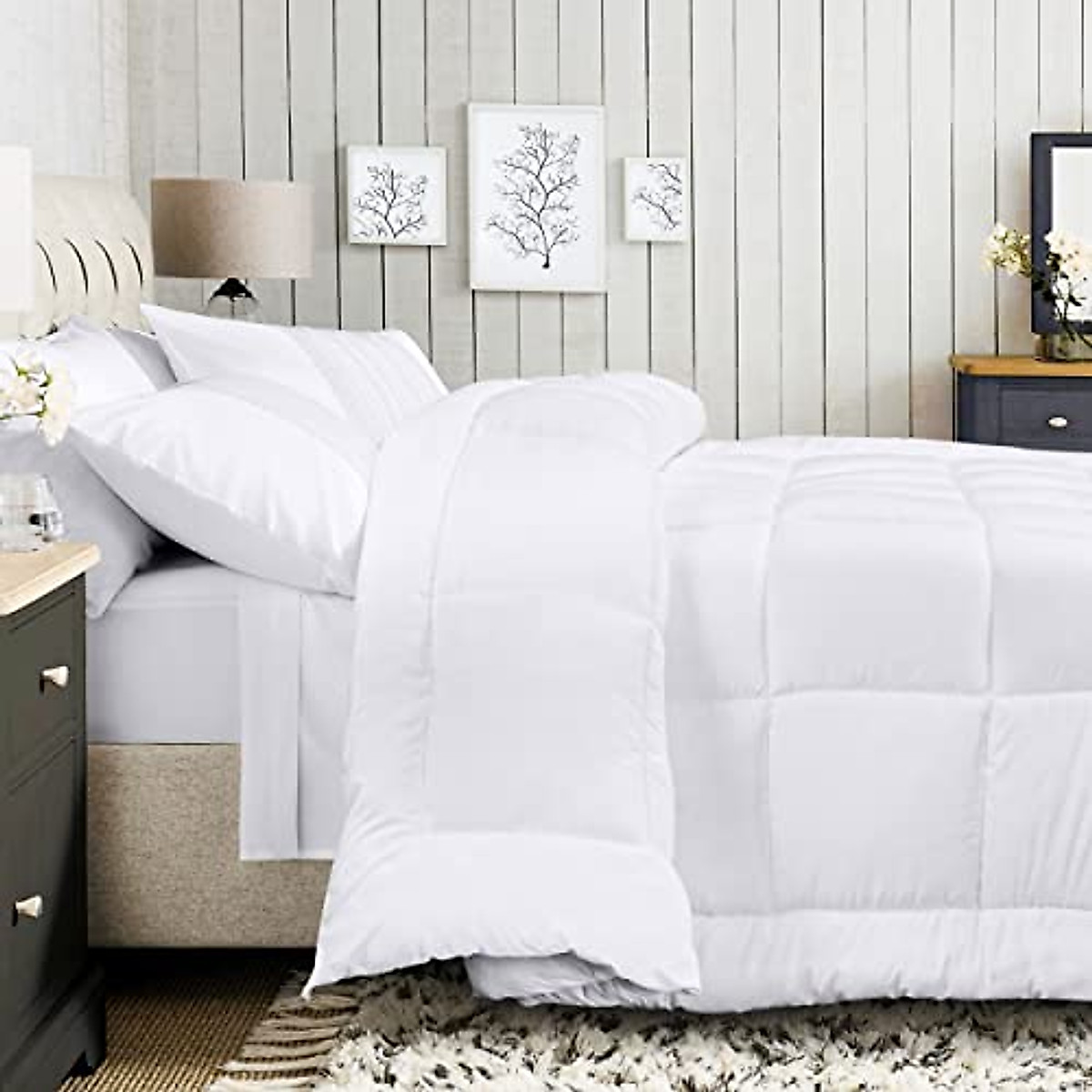Utopia Bedding All Season Down Alternative Quilted Comforter - Microfiber Duvet Insert with Corner Tabs - Machine Washable - Bed Comforter, White, Queen