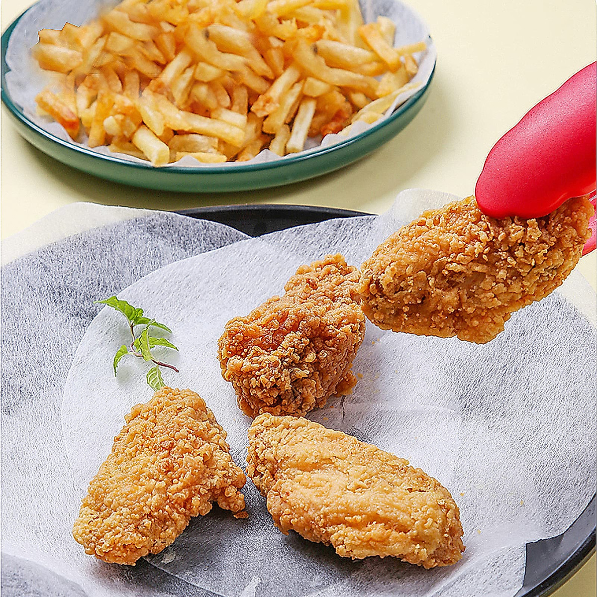 KLVEU 36 Sheets Kitchen Oil Absorbing Paper for Food Scum Oil Absorbing Sheets for Cooking ,Food Blotting paper Used for Soup, Fried Food to Absorb and Remove the Grease Fat