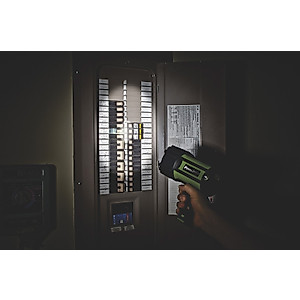 PowerSmith Rechargeable Spotlight 700 Lumen Waterproof Rechargeable Lithium-Ion Battery-Powered LED Spotlight Flashlight with Ergonomic Handle and Charger (PSL10700W)