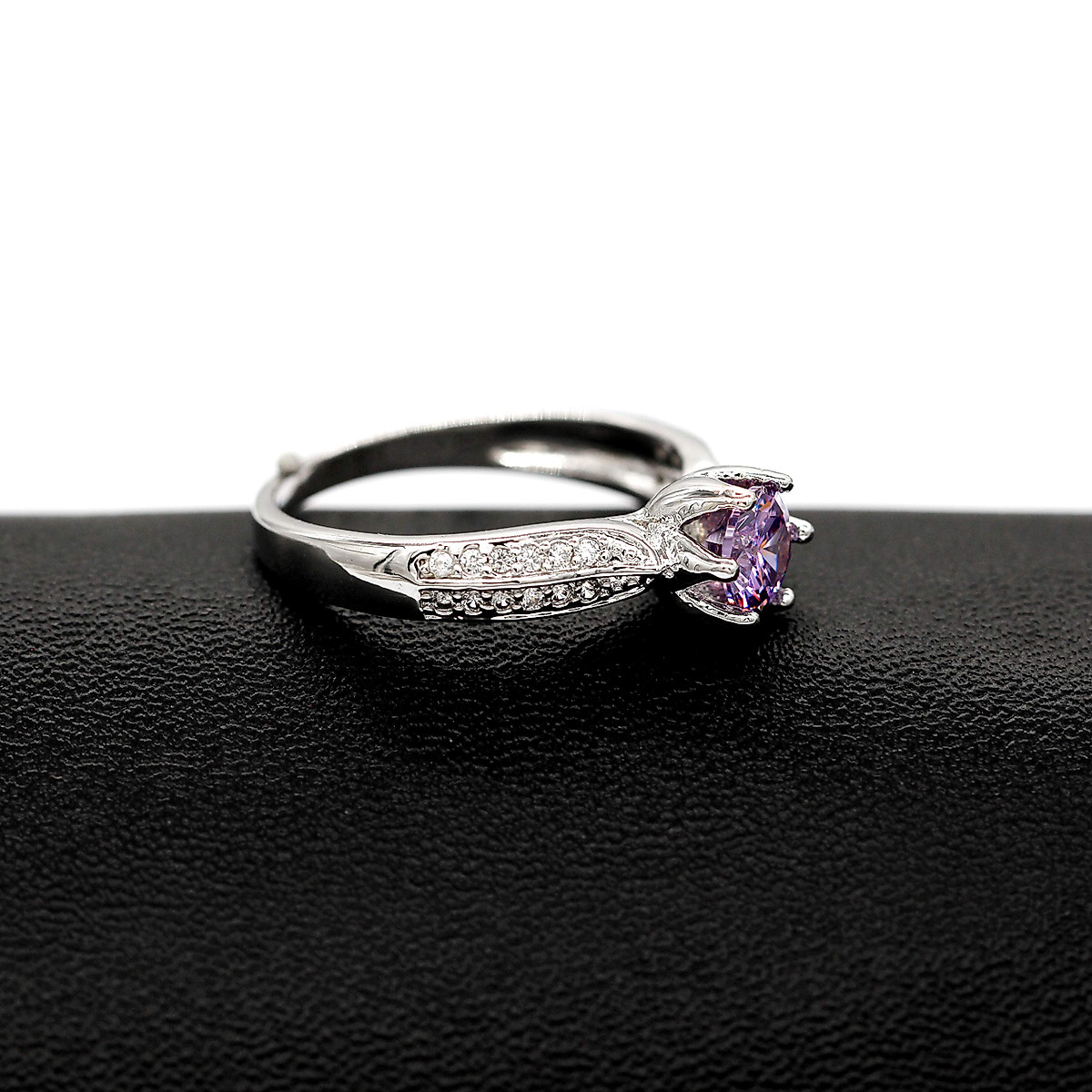 Uloveido Bridal Wedding Jewelry Rings with Purple Crystal White Gold Plated Engagement Anniversary Halo Rings for Women Size 6 Y027