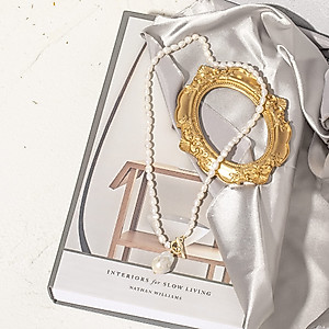 Cowlyn Irregular Pearl Pendant Necklace Handpicked Baroque Pearls Chain Chunky Sweater Necklace Strands Delicate Handmade Vintage Women Jewelry Gift