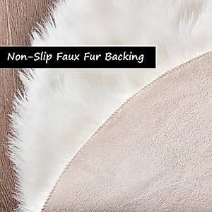 Goolela Faux Fur Rug Throw Rugs Small White Rug 2x3 Sheep Skin Rug Fluffy Washable Rug for Bedroom Dorm Bedside Rug Luxury Room Decor, Rectangle