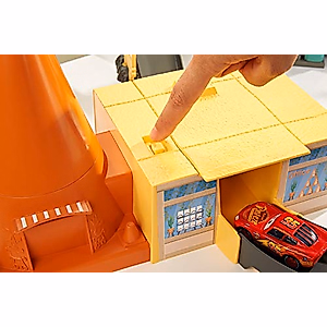 Disney Cars Toys Race Around Radiator Springs Playset