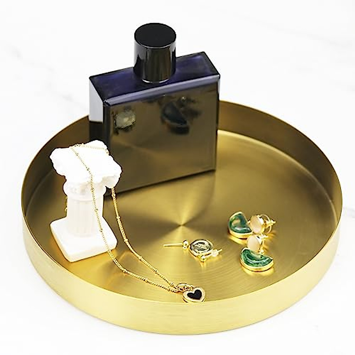 Yakison Brushed Metal Decorative Tray, for Coffee Table Living Room Kitchen Countertop Nightstand Centerpiece Bathroom Decorations, Gold Round Serving Platter Perfume Candle (Brass 7.8 inch)