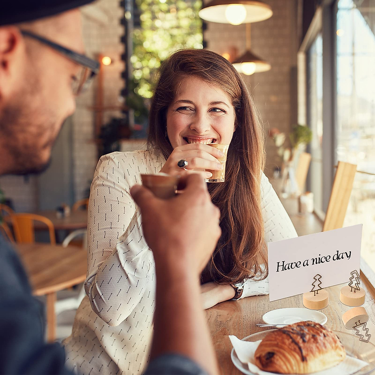 50 Pcs Christmas Wood Place Card Holders Wooden Base with Christmas Tree Rustic Iron Wire Clip Wooden Table Memo Photo Picture Number Sign Stands Holder for Party Xmas Wedding Table Decor