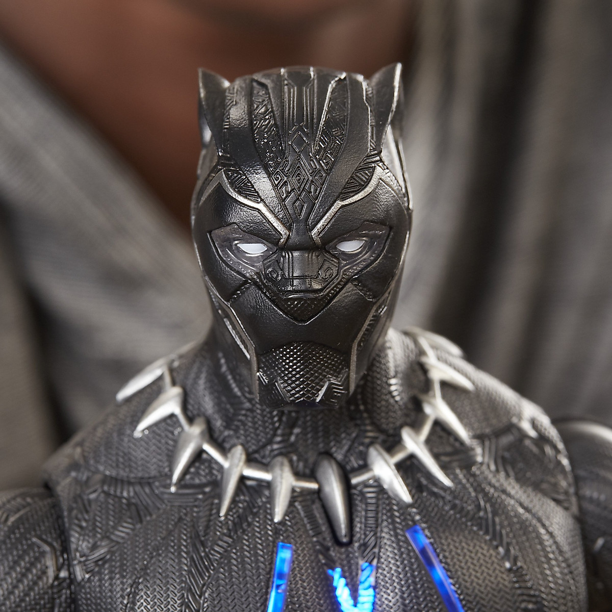 Hasbro Collectibles - Black Panther Hero Slash and Strike Figure(Marvel)
