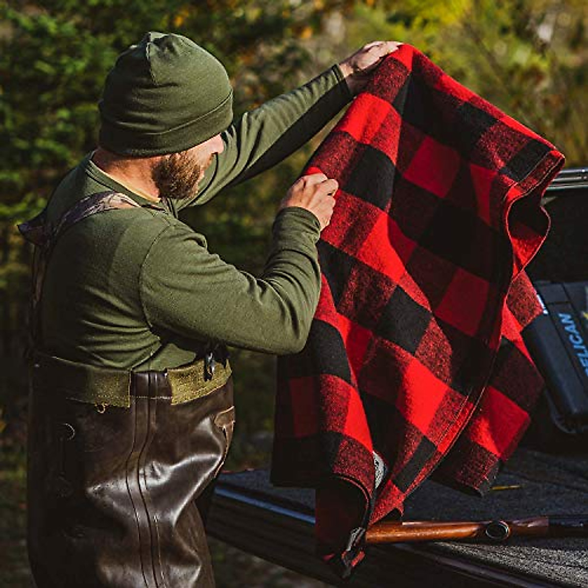 Minus33 Merino Wool - White Mountain Woolen Lodge Twin Blanket - Buffalo Plaid - Warm Throw Blanket - Picnic Blanket - 80% Recycled Wool - 65W x 90L - Red and Black Plaid