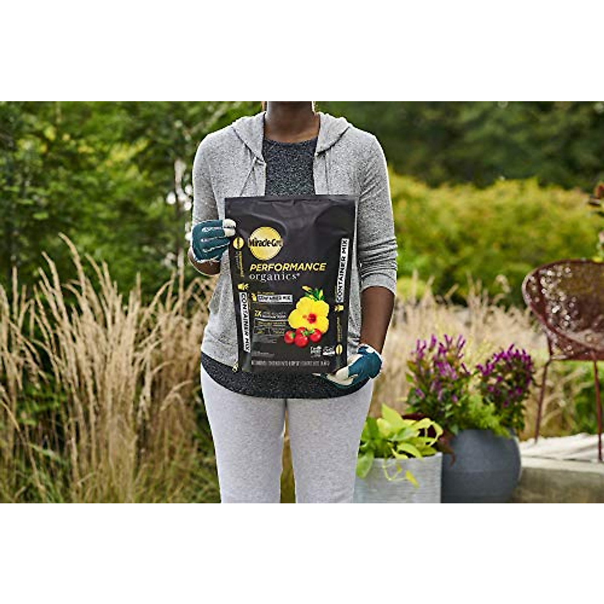 Miracle-Gro Performance Organics All Purpose Container Mix, 6 qt. - Organic, All Natural Plant Soil - Feed for up to 3 Months - All-Purpose Formula for Vegetables, Flowers and Herbs
