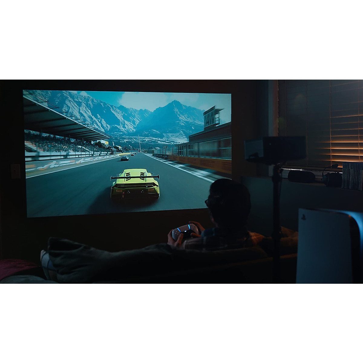 Miroir L300 1080p (Native Resolution) Full HD LCD Portable Projector, Built-in Speaker, LED Lamp, 2X HDMI