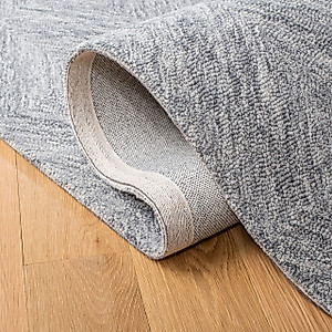 SAFAVIEH Metro Collection Area Rug - 8' x 10', Grey, Handmade Wool, Ideal for High Traffic Areas in Living Room, Bedroom (MET105F)