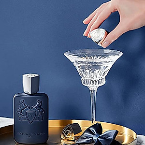 PARFUMS de MARLY - Layton - 4.2 Fl Oz - Eau De Parfum for Men - Top Notes Apple, Bergamot, Lavender - Heart Notes Jasmine, Violet, Geranium - Base Notes Vanilla, Pepper, Guiac Wood - 125ml