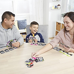 Hasbro Gaming 5 Alive, Fast-Paced Game Kids and Families, Family Quick Card Games 2 to 6 Players, Multicolor