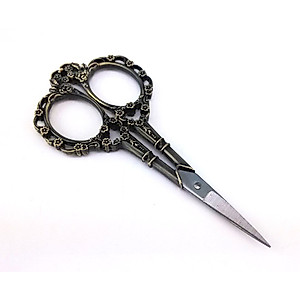 Yueton Vintage Europea Style Plum Blossom Needlework Embroidery Scissors (Bronze)