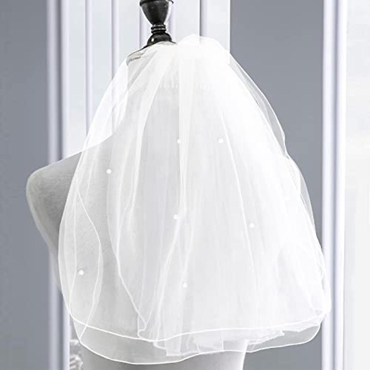 CCINEE Bachelorette Party Pearl Bridal Veil, Women's Short Wedding Veils with Comb 2 Tier Beads Bridal Veil Headband Decorations for Bride To Be Gift Wedding 40cm/15.7"(Ivory)