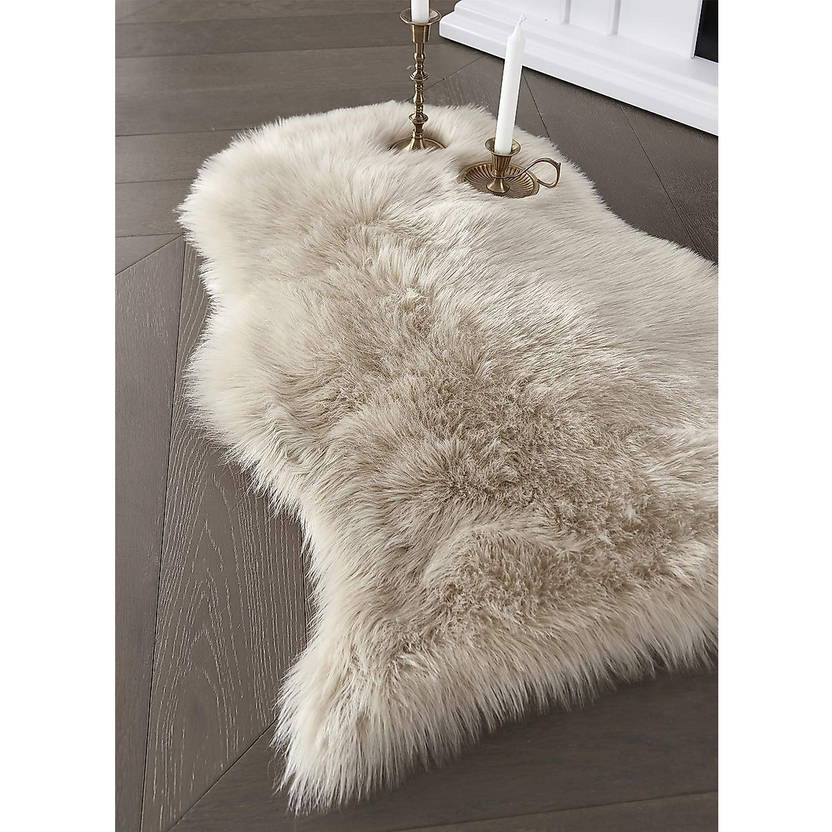 SERISSA Faux Sheepskin Fur Area Rug Beige Fur Chair Cover Seat Pad Small Fuzzy Rug for Bedroom Floor Sofa Living Room Decor 2x3 Feet