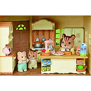 Calico Critters Large House with Carport Gift Set, Dollhouse Playset with Collectible Figure, Vehicle, Furniture and Accessories - Amazon Exclusive!