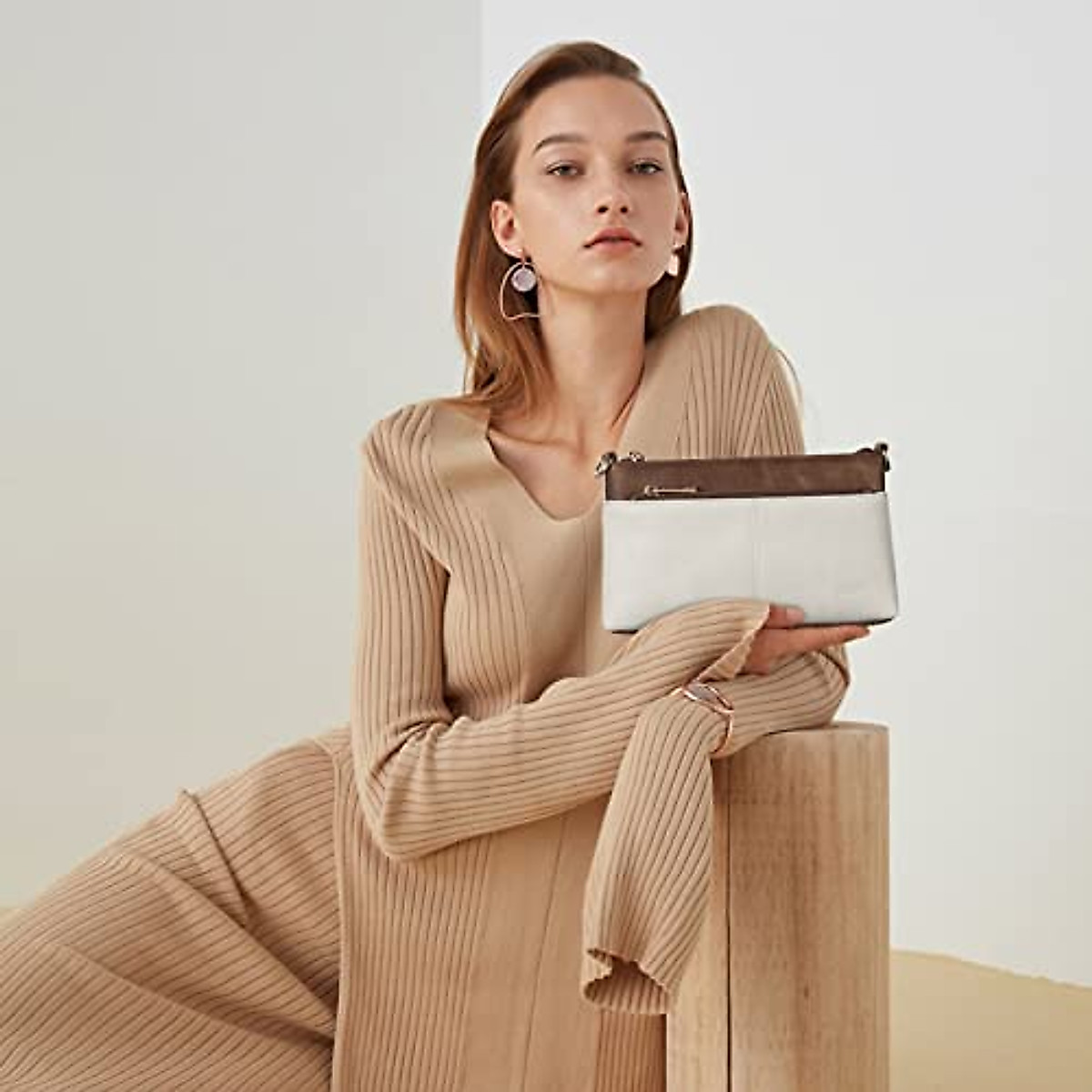 CLUCI Small Purses for Women Crossbody Bags, Cell Phone Clutch with Adjustbable Strap, Women's Leather Wristlet Purses