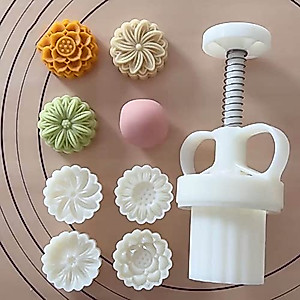 BYNNIX Mooncake Mold, 20g Cute Flower Shape Plastic Mooncake Molds Moon Cake Mold DIY Baking Accessories Kitchen Gadget for Mid-Autumn Festival