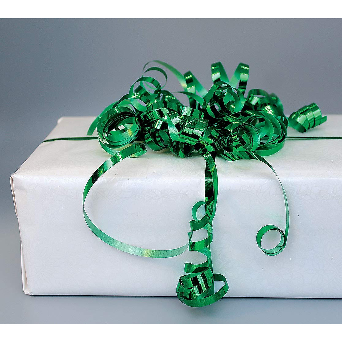 Curly Ribbon Christmas Ribbons Curling Ribbon Holiday Clearance Thin Metallic Red & Green Set Crimped Iridescent for Gift Wrap, Holiday Party Decoration, Gift Wrapping Presents Holidays