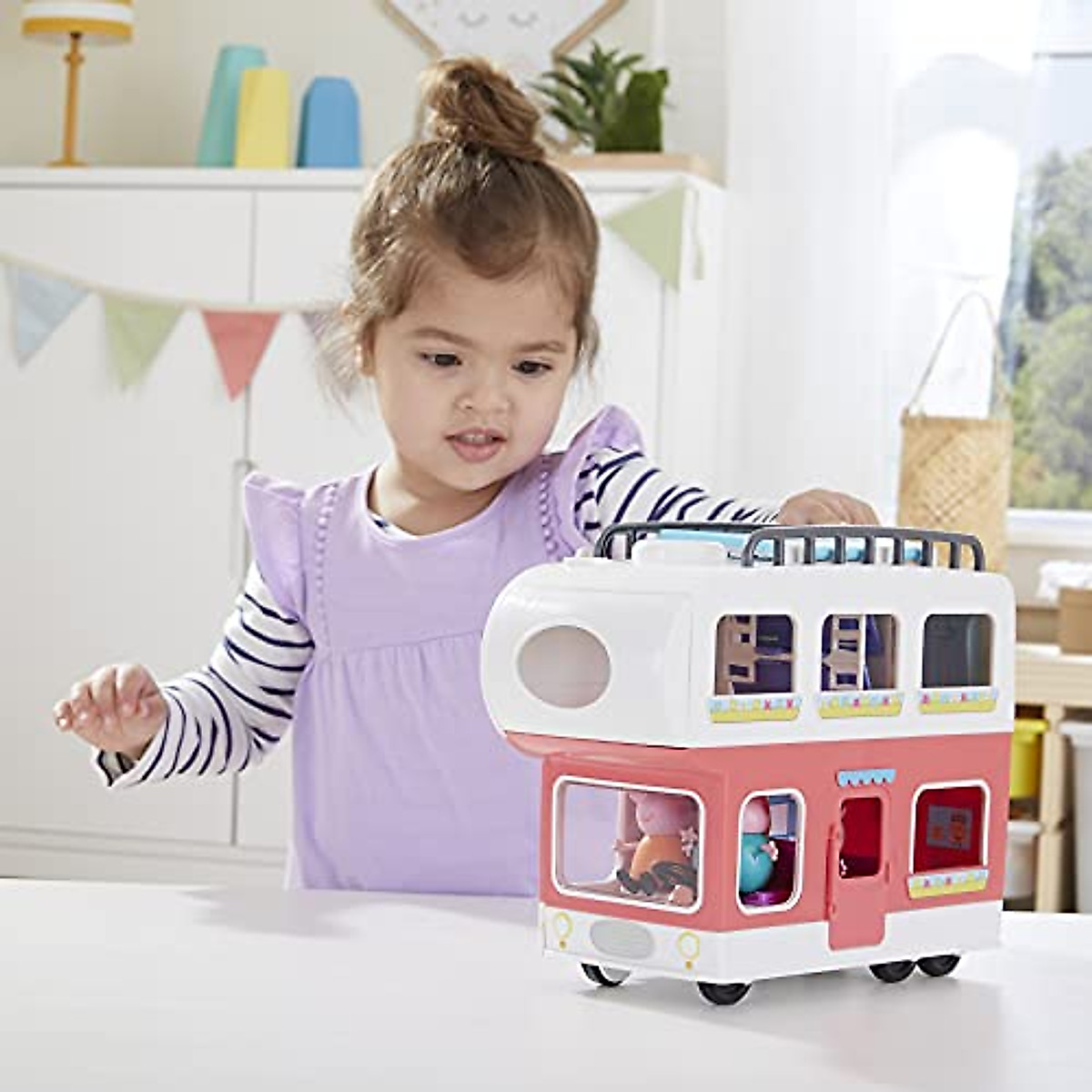Peppa Pig Peppa’s Adventures Peppa’s Family Motorhome Preschool Toy, Vehicle to RV Playset, Plays Sounds and Music, Ages 3 and up