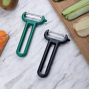 Linoroso Swivel Vegetable Y-Peeler, Classic Euro Peeler Potato Peelers Kitchen, Japanese Stainless Steel Veggie Peeler with Comfortable Handle, Dishwasher Safe Kitchen Food Peelers for Peeling,Black