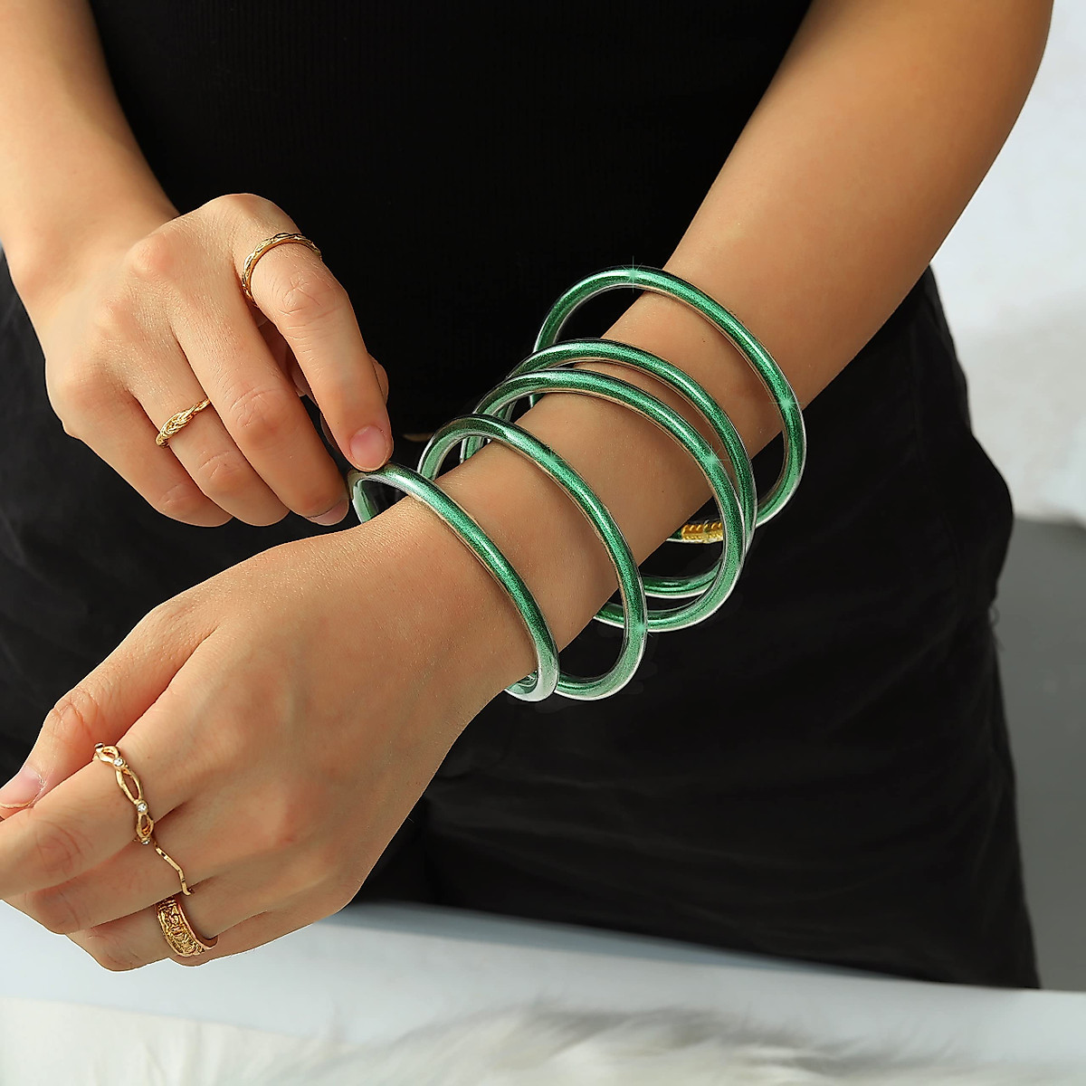 Sakytal St Patricks Day Jelly Bangles Bracelets Set Green Filled Jelly Silicone Bracelet Sparkling Fashion Bangle Bracelet for Women (Green)