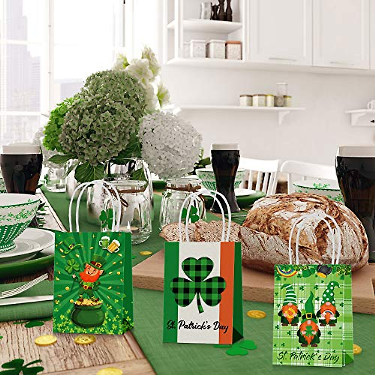 St. Patrick's Day Craft Gift Bags Irish Clover Holiday Paper Bags Kraft Treat Bags Mini Candy Bags Assortment Shamrock Wrapping Bags for Kids Classroom Party Favors Supplies (10 Pcs)