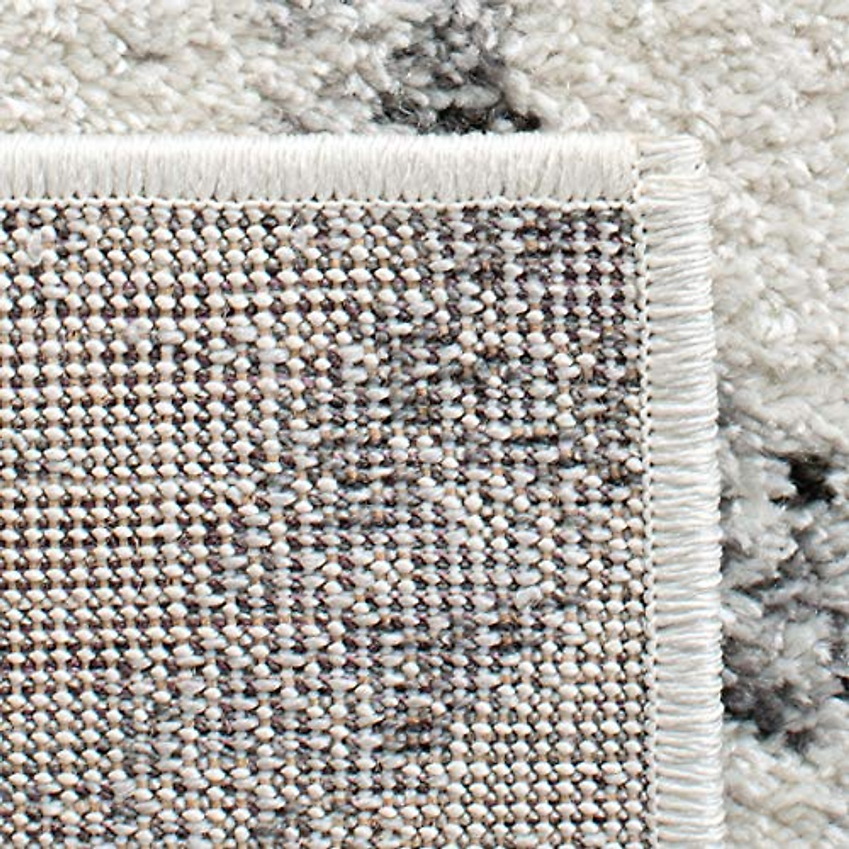 SAFAVIEH Adirondack Collection Accent Rug - 2'6" x 4', Ivory & Grey, Modern Geometric Distressed Design, Non-Shedding & Easy Care, Ideal for High Traffic Areas in Foyer, Living Room, Bedroom (ADR253A)