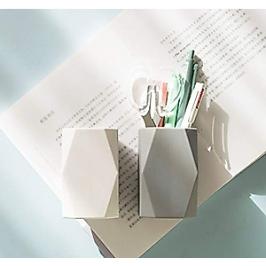 Cerpourt 2 Pack Silicone Pencil Holder White Geometric Pen Cup for Desk Makeup Brush Holder,Desktop Organizer Pen Holder Ideal Gift for Office Home