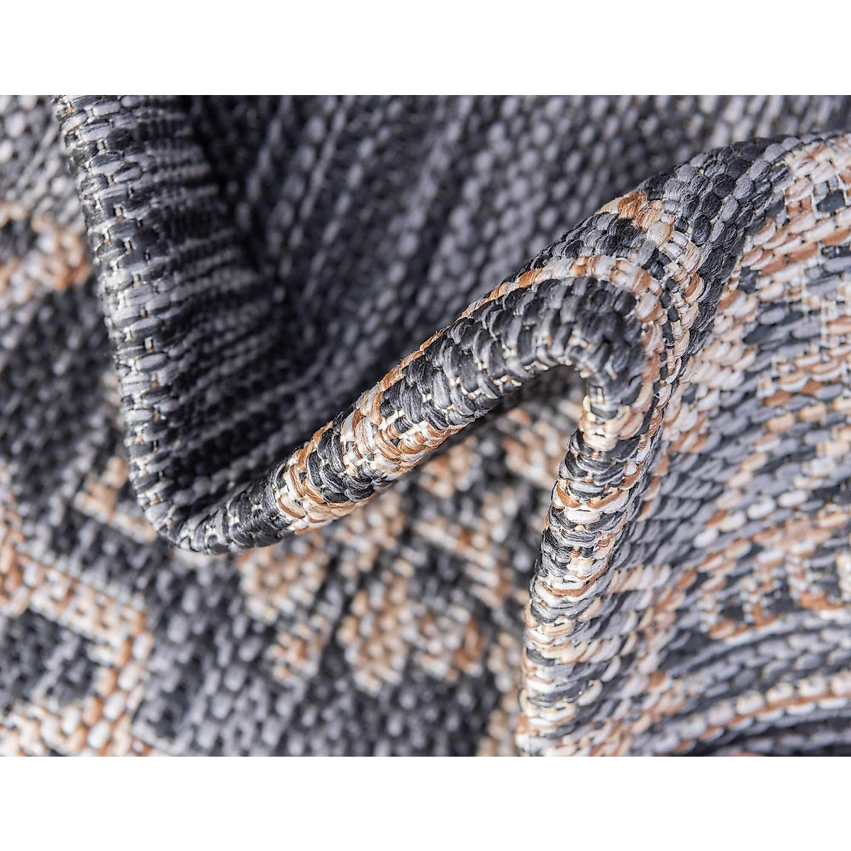 Unique Loom Outdoor Traditional Collection Area Rug - Antique (4' 1" Round, Charcoal Gray/ Natural)