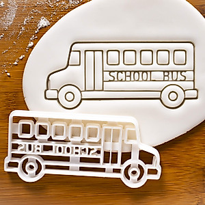School Bus cookie cutter, 1 piece - Bakerlogy