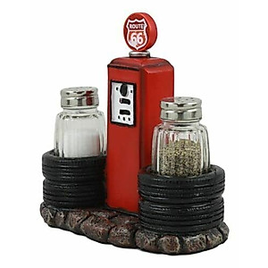 Set Of 1 Old Fashioned Gas Pump Station Salt And Pepper Shakers Figurine