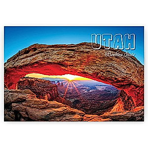 AMERICA THE BEAUTIFUL postcard set. 50 modern post cards variety pack. These postcards depict all fifty states of the United States of America. Made in USA.