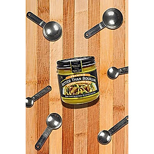 Better Than Bouillon Premium Roasted Chicken Base, Made with Seasoned Roasted Chicken, 38 Servings, Blendable Base for Added Flavor, 8-Ounce Jar (Pack of 1)