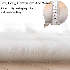 wxnzsl Faux Fur Rug 2x3 White Fluffy Shaggy Rug,Soft Faux Sheepskin Rug Furry Rug for Bedroom Living Room