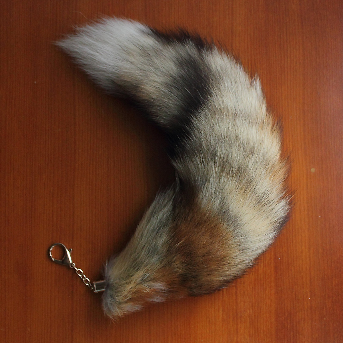 Fosrion 15-16in Authentic Swift Fox Tail Fur Clip On Handbag Accessories Key Chain Ring Hook Tassels Natural Color Grassland Fox Vulpes Velox Cosplay
