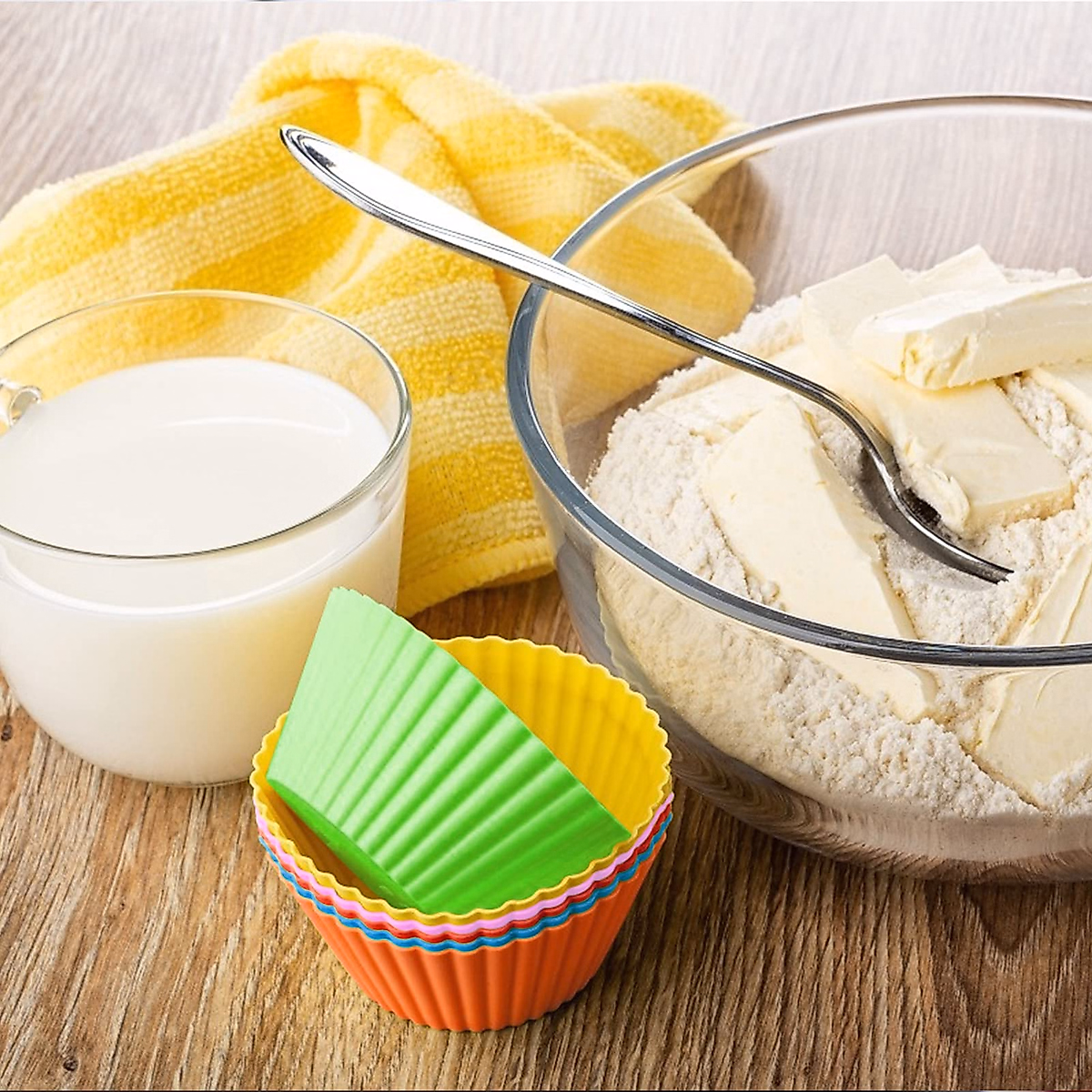 KUFUNG 9 Pack Silicone Cupcakes Liners, Reusable Non Stick Silicone Cupcake Baking Cups, Standard Size Silicone Baking Cups For Cupcake, Muffins (7 cm, Multicolor)