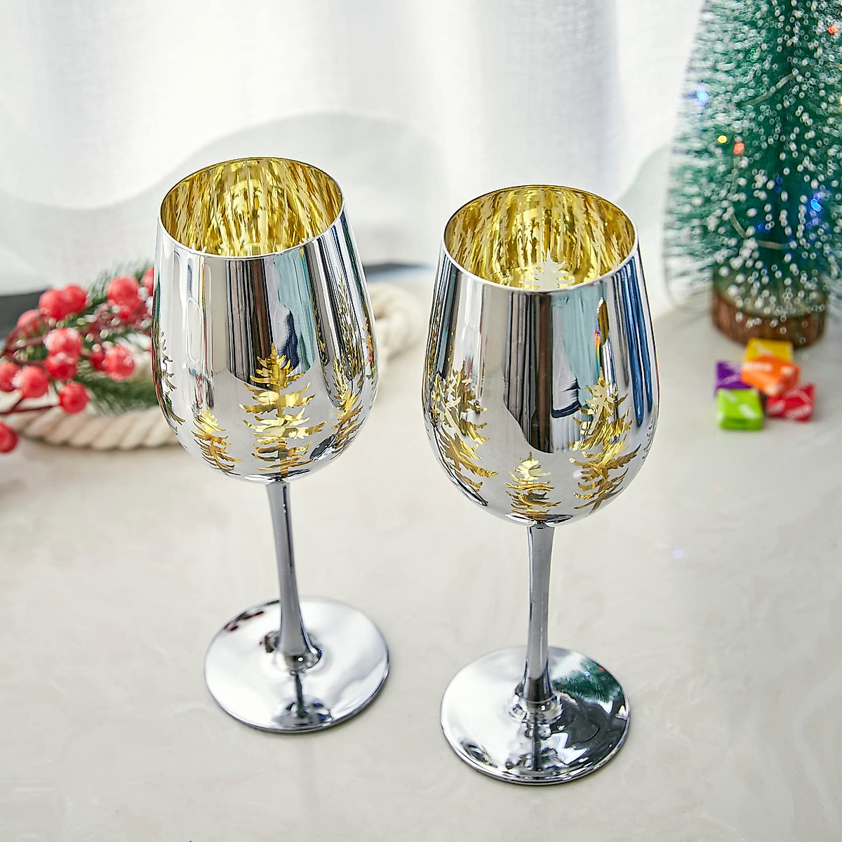 Crystal Winter Tree Wine & Water Glasses - Set of 2 - Gold Themed Vibrant Etched Winter Snow Wonderland Frosted Glass, Perfect for Themed Parties, Gifts for Him & Her Trees Décor