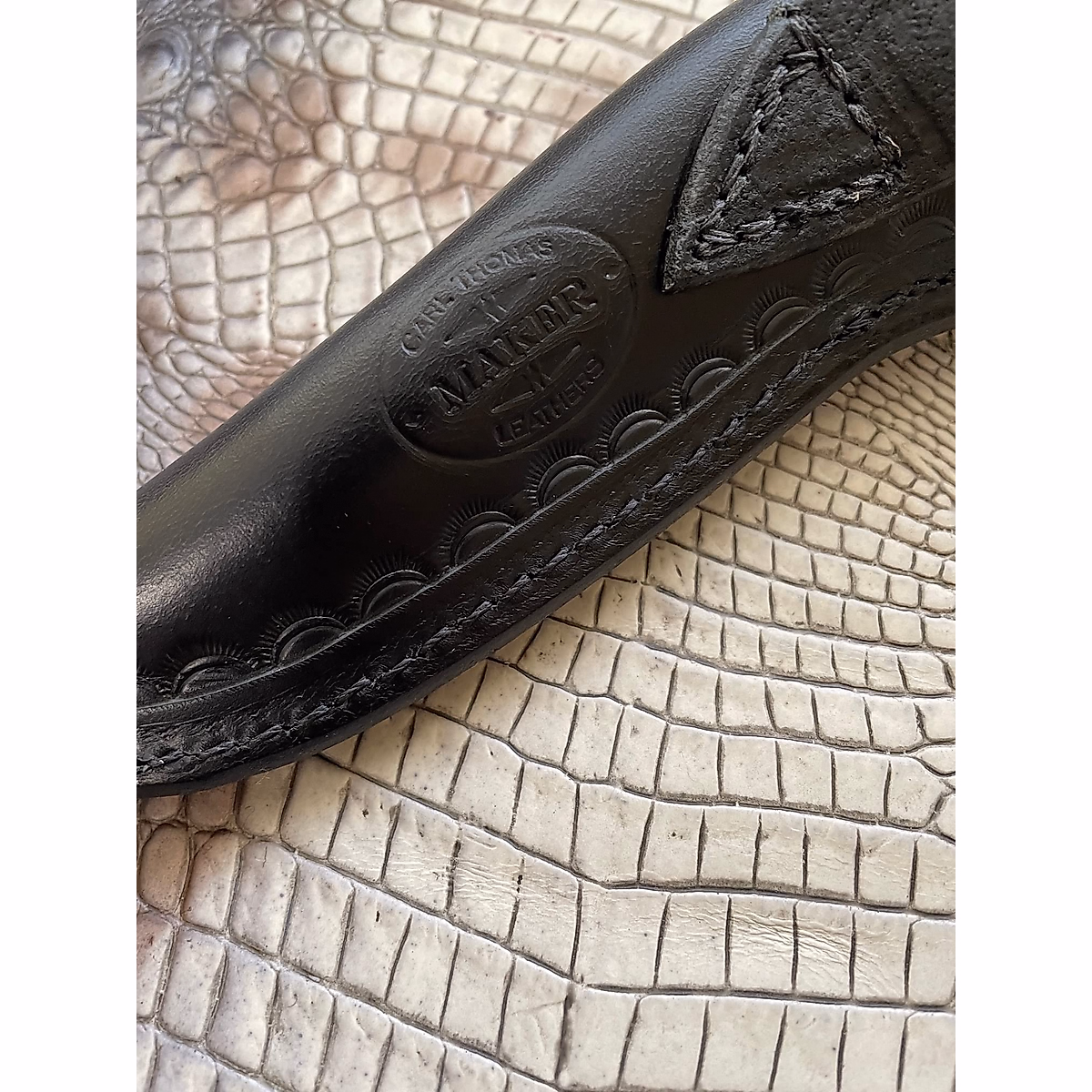 Custom Leather Right Hand Knife Sheath Fits Buck 105 or Schrade Golden Spike Knife, Fixed Blade Knife Holder, Black